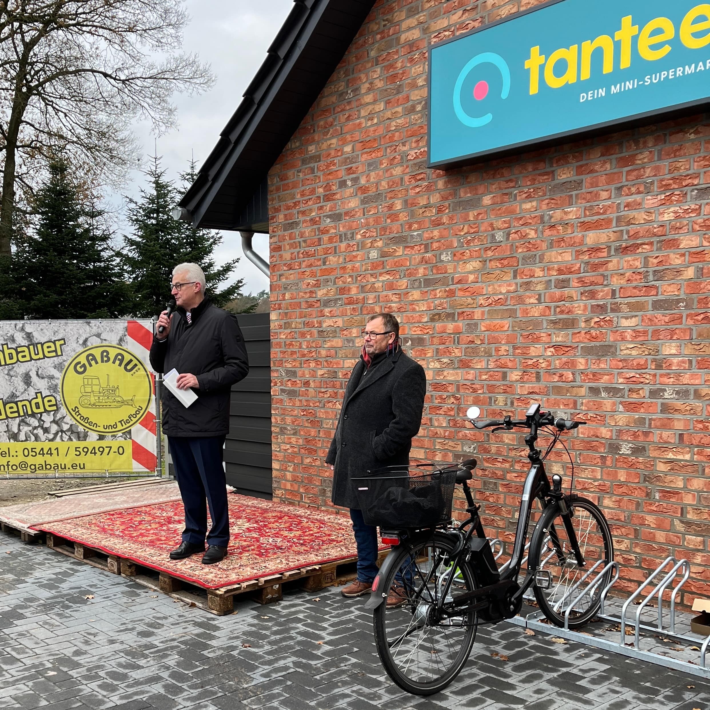 Tante Enso Aschen ist eröffnet