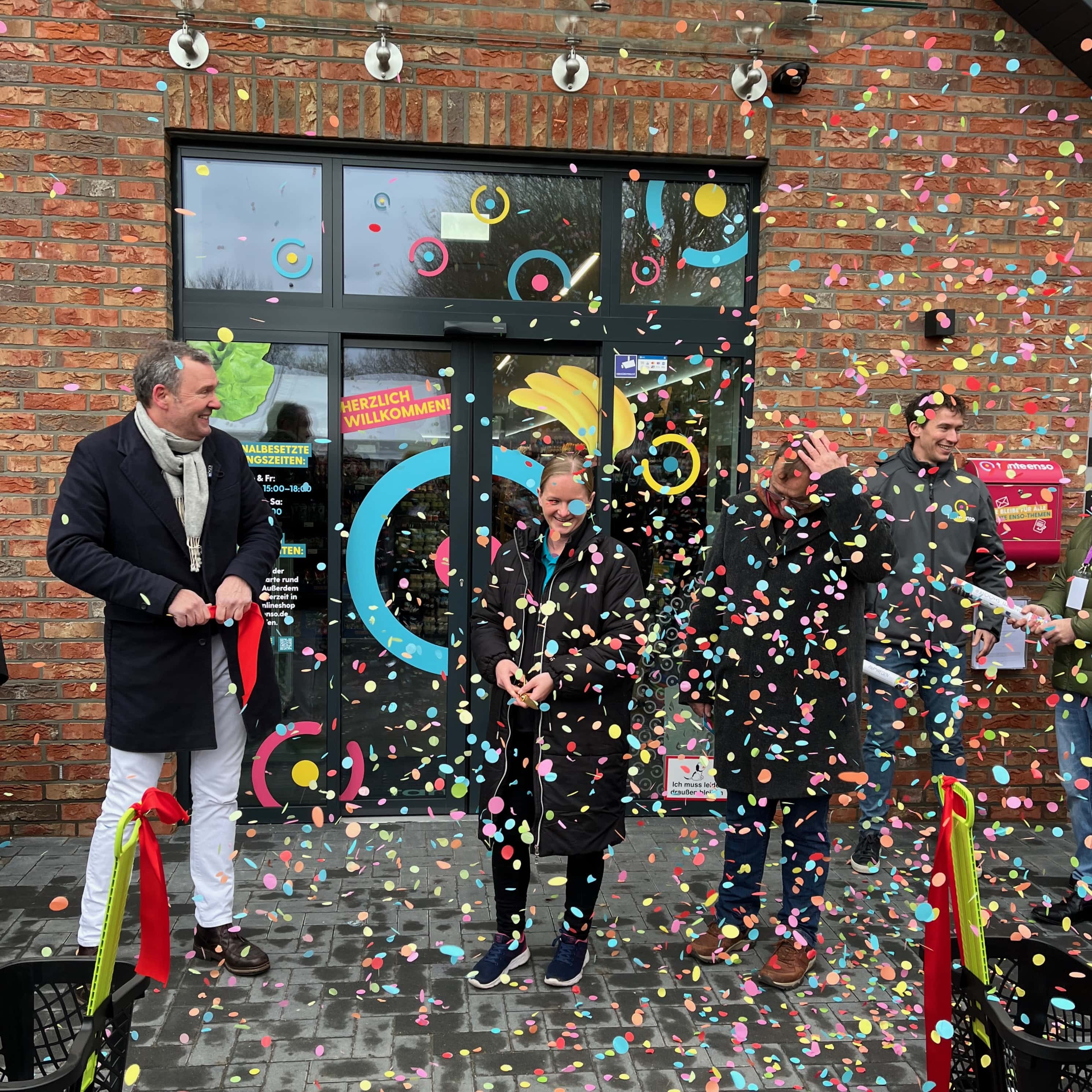 Tante Enso Aschen ist eröffnet